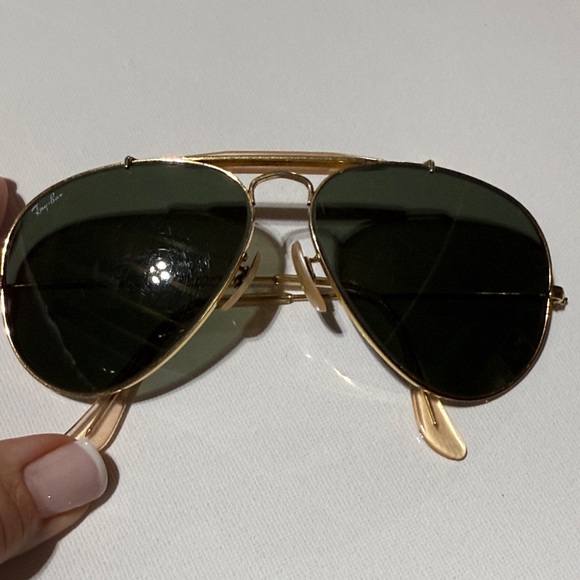 Ray-Ban | Accessories | Vintage Rayban Classic Gold Aviators With Dark ...